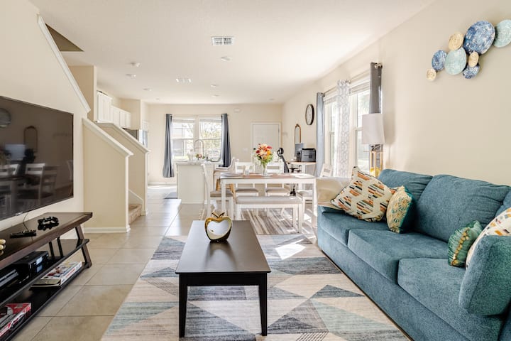 Calm Retreat | 3br | 2.5ba | Quiet | Near Downtown - Jacksonville, FL