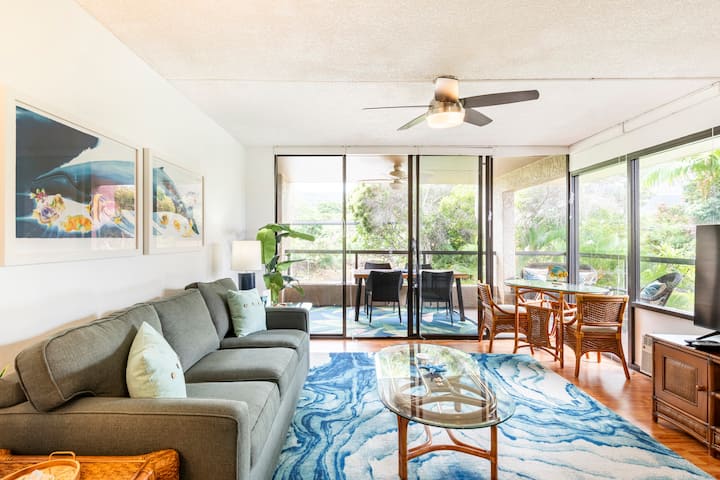 Walk To Everything From This Condo - Kailua-Kona, HI