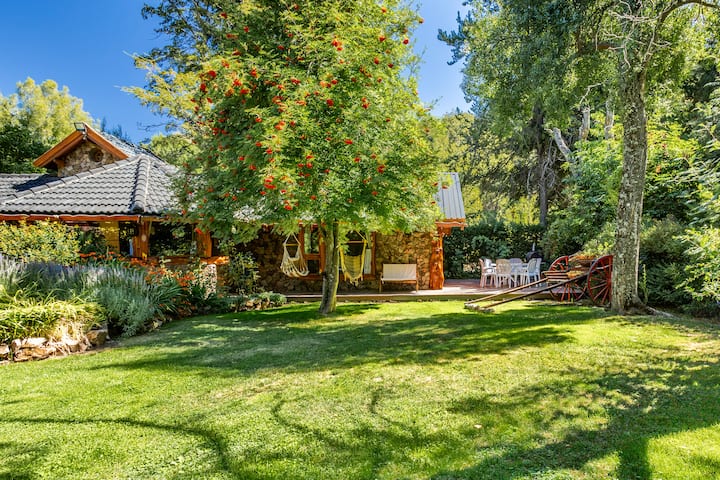 Beautiful Log And Stone Cabin With Playground - San Carlos de Bariloche