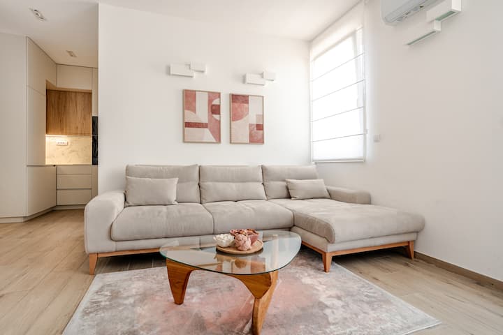 Skadarska Nest - Belgrade