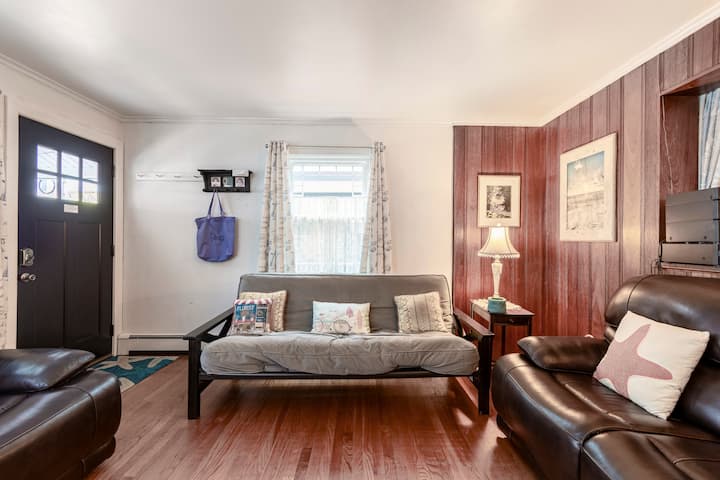 Lovely 2 Bedroom Apartment In House - Bradley Beach, NJ