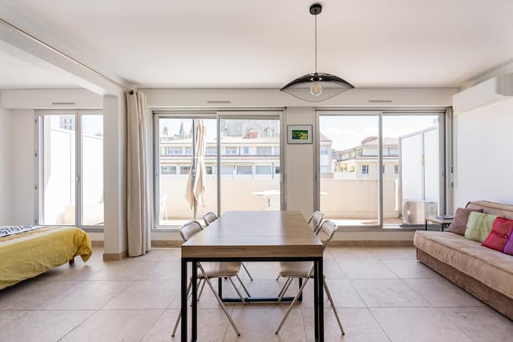 Studio Calme Et Lumineux En Plein Cœur De Ville - ibis Avignon Sud