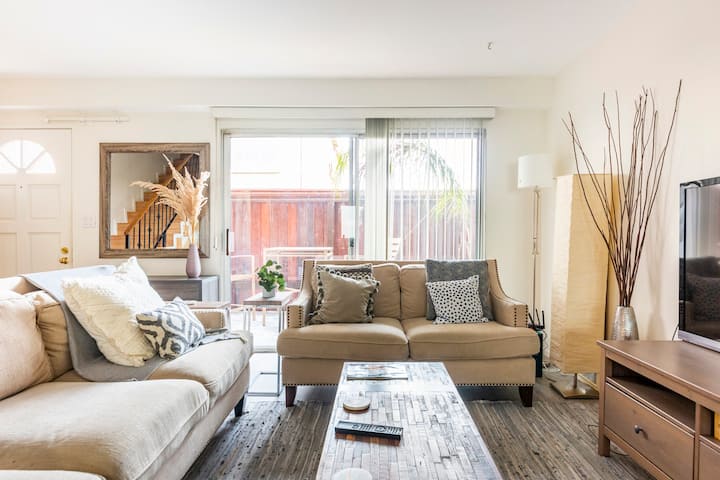 Master Br In Sm Condo-10 Min Walk From Beach - Santa Monica, CA