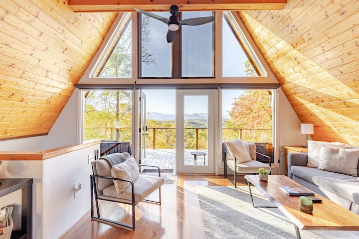 Franklin A-frame With Hot Tub And Mountain Views - Franklin, NC