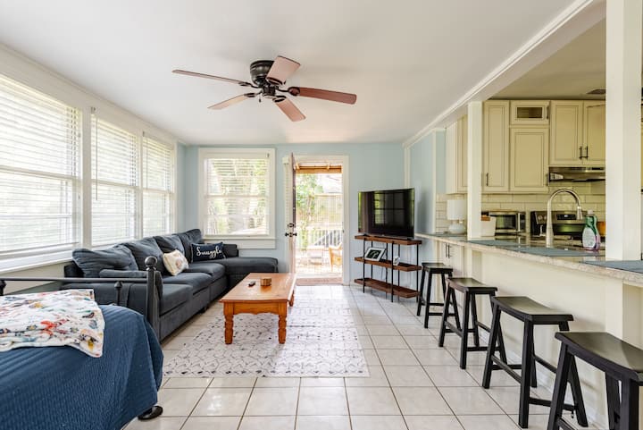 Comfy And Cute Nole Family Getaway - Tallahassee, FL