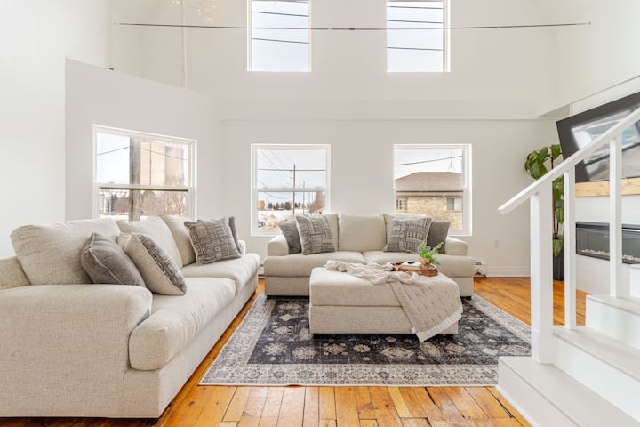 The Station Loft - Owen Sound