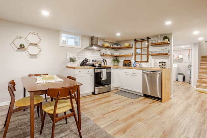 The White Picket Fence - Basement Bungalow - Missoula, MT
