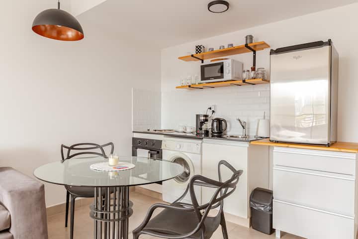 Estudio En Palermo, A Metros De Los Arcos (D) - Buenos Aires