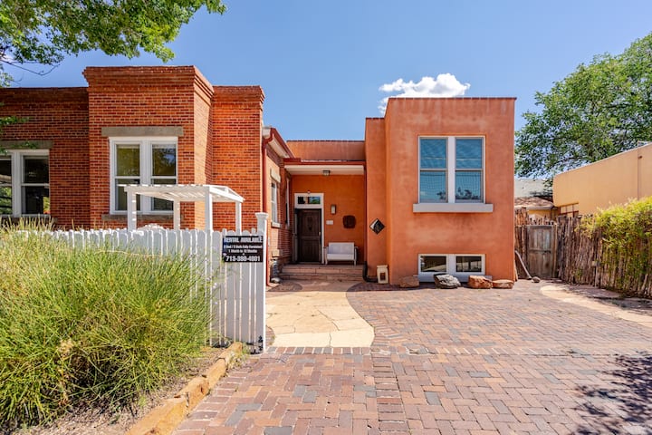 Spacious Near Plaza 3bd/2bath/4beds For 7! - Santa Fe, NM