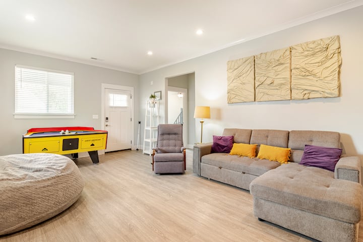Downtown Air Hockey House, Sleeps 9 - 3 Bdrm 2bath - Chattanooga, TN