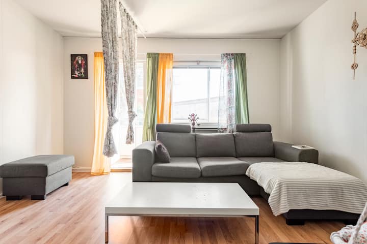 Private Viking Room Near Arlanda Airport - Sigtuna