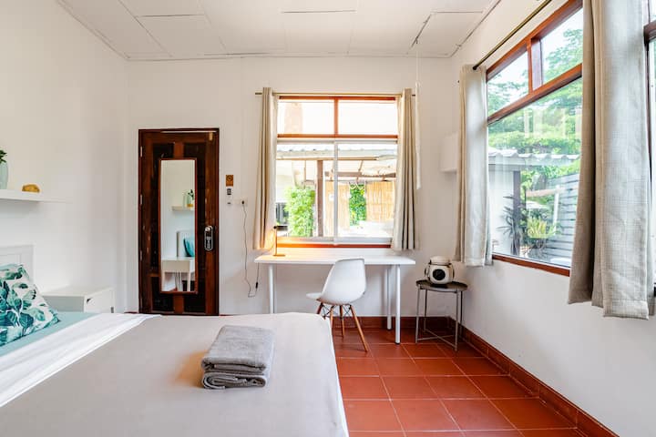 Queen Beach Bungalow 1 Bed/1 Bath Kitchen&jacuzzi - Ko Pha Ngan