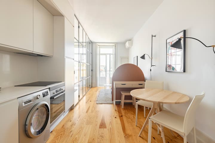 Designer Condo | Washer, Ac, Balcony | Nr Bolhão - Oporto