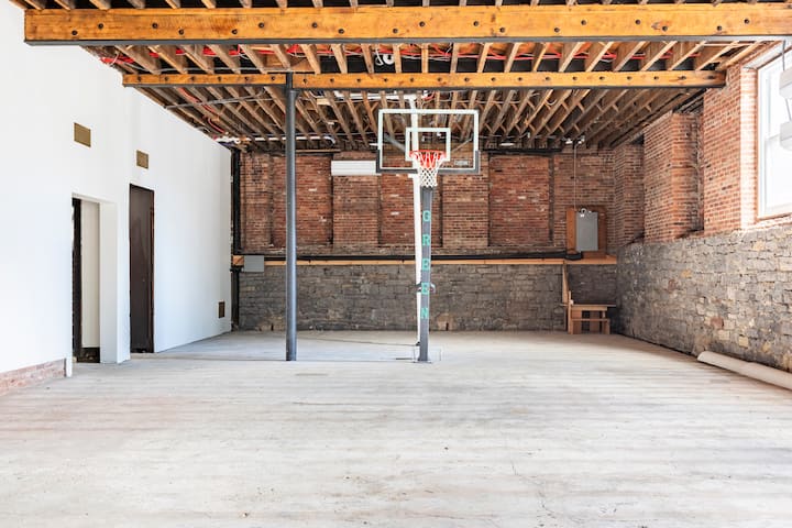 Basketball Court Rooftop Loft Indoor Treehouse Gym - Buffalo, NY