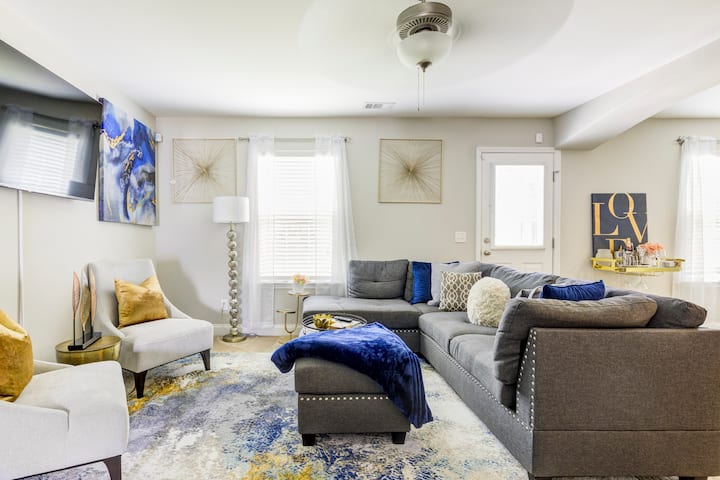 The Sapphire Room: Women-only Ensuite - Richmond Hill, GA