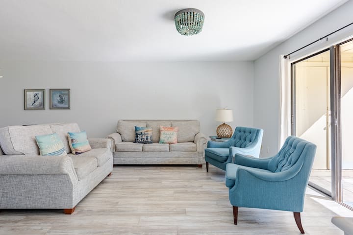 Beach Bliss Retreat: 2br Getaway In Destin - Destin, FL