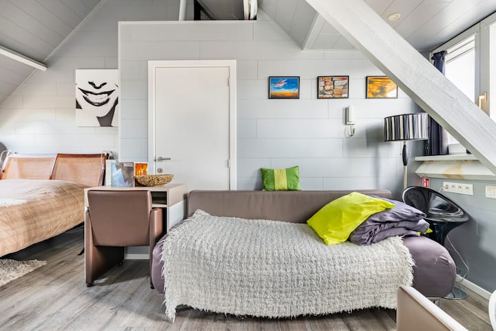 Dream Attic - Bruges