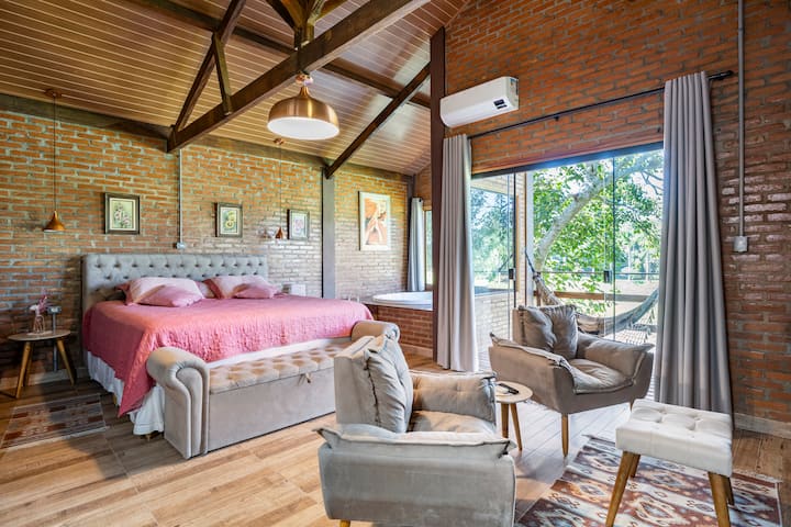 Chalé De Luxo Para Casais | Banheira E Lareira - Serra Negra