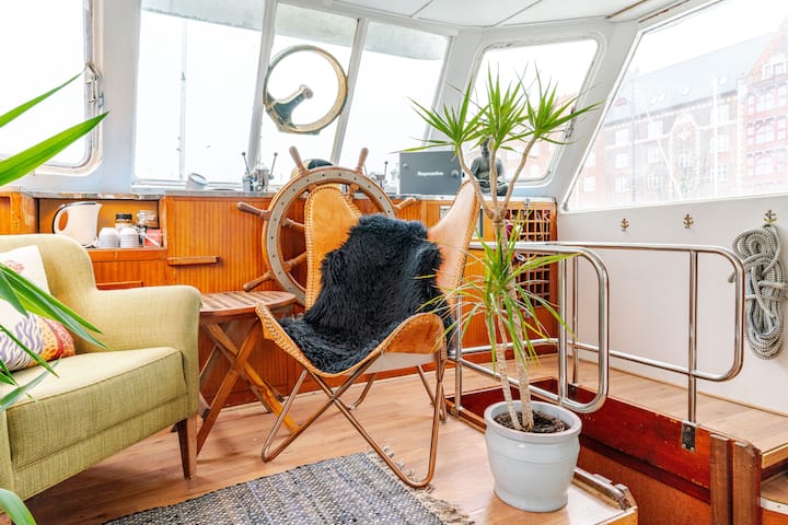 Cabin And Kitchen In Yacht With Heat And Hot Water - Copenhaguen