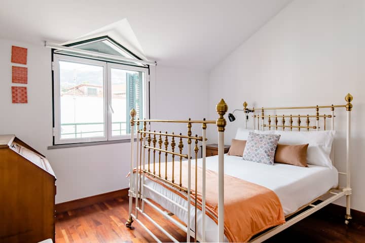 Private Double Room With Bathroom, Funchal Center - Funchal