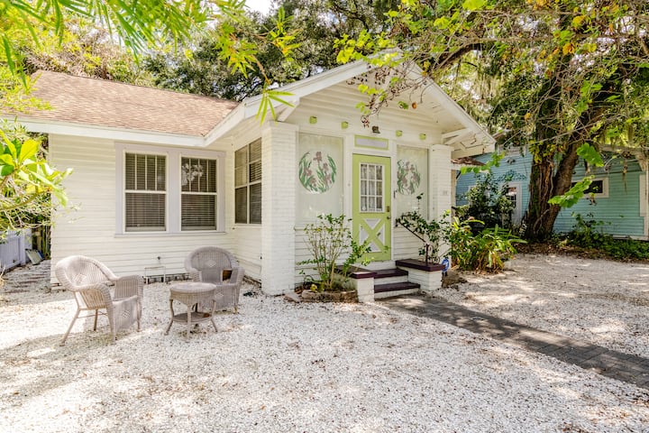 Charming 1930s Cottage In Village Of The Arts - Bradenton, FL