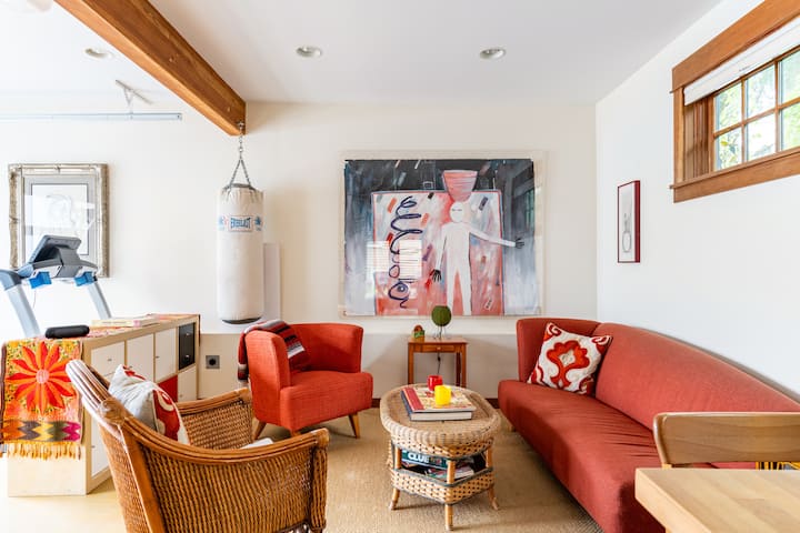 Secret Garden Bungalow - Seattle, WA