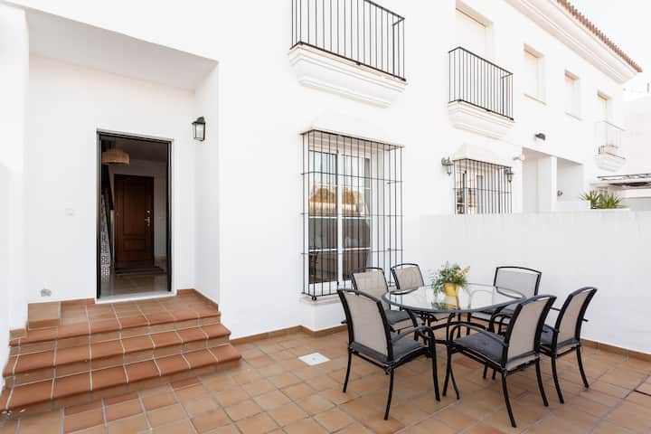Estupenda Y Amplia Casa Con Patio Y Piscina - Vejer de la Frontera