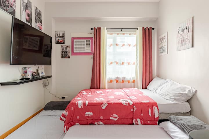 55" Lg Unli Wi-fi Netflix Pool - Hello Kitty House - Quezon City