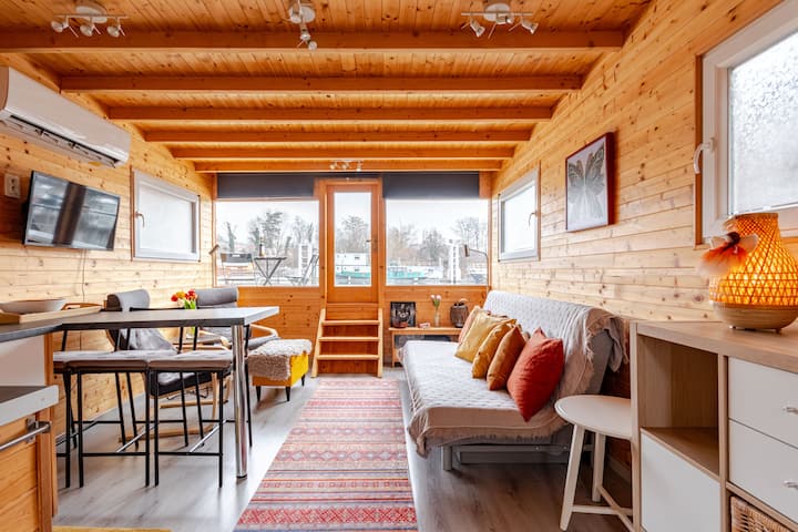 Lulu - Town 10' Walk, Park Free, Air Conditioned - Praga