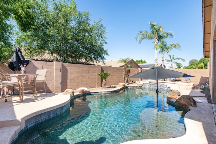 Clean & Comfy Home - Sun City, AZ