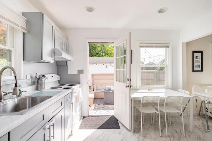 Entire 3bdr Home W/parking, Backyard, Firepit, Bbq - Fort Totten - Queens NY