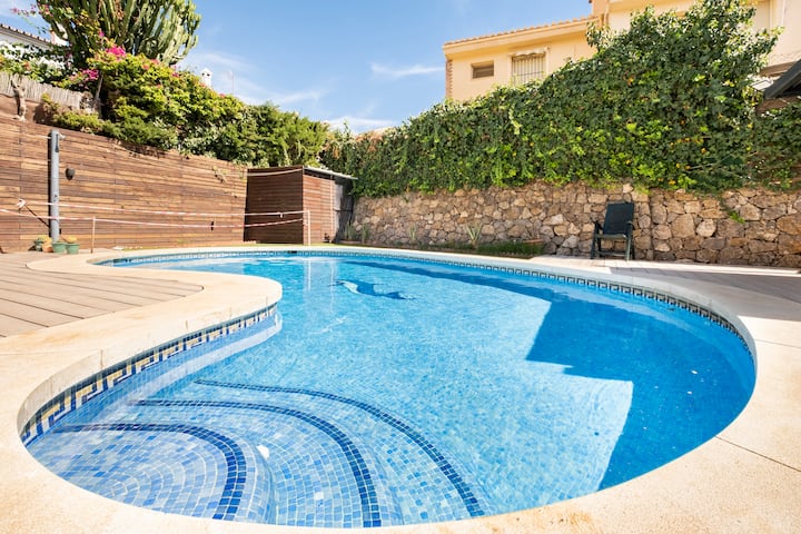 Villa-dúplex Adosada Con Piscina Privada Y JardÃn - Torre del Mar