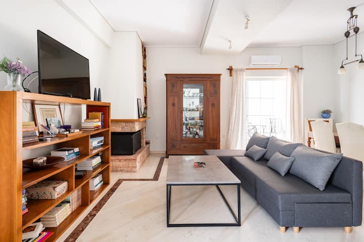 Κεντρικό διαμέρισμα θέα θάλασσα/Dt 1br 75m2 By Sea - Каламата
