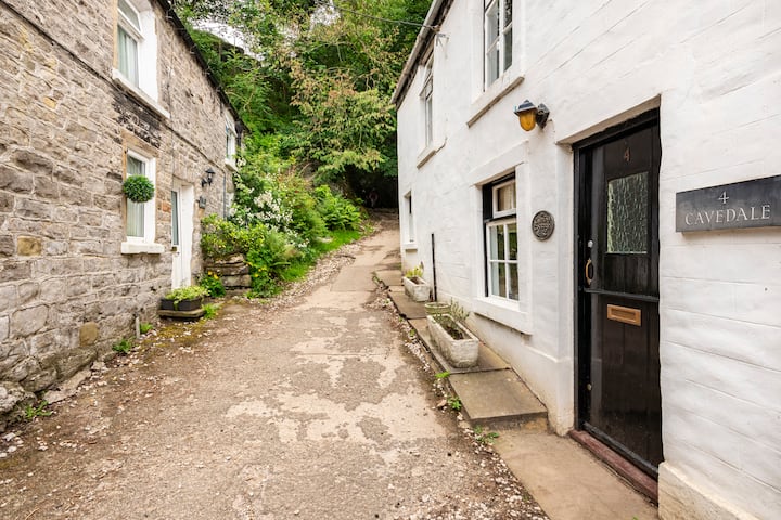 Idyllic Country Cottage In Castleton - Castleton