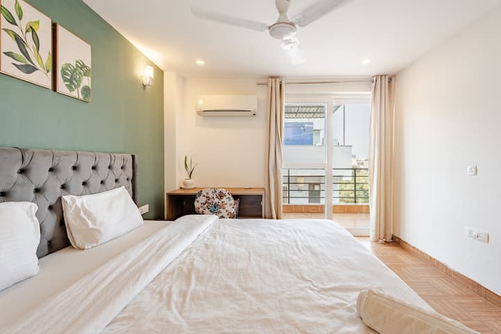 1 Bedroom Terrace Flat Near One Horizon Gurgaon - Gurugram