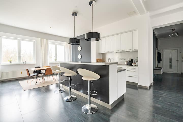 Truretreats Design Loft I Ladesäule L 150qm L 65tv - Norderstedt