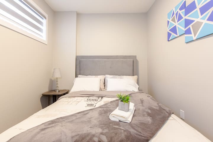 Beautiful And Comfortable 1 Bedroom Basement Unit - Edmonton