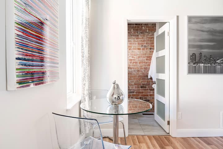 Prettiest Apartment In Leslieville! - トロント