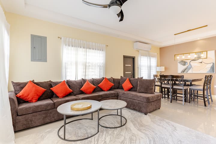 Sunset Ridge Villa In Ocho Rios - Ocho Rios