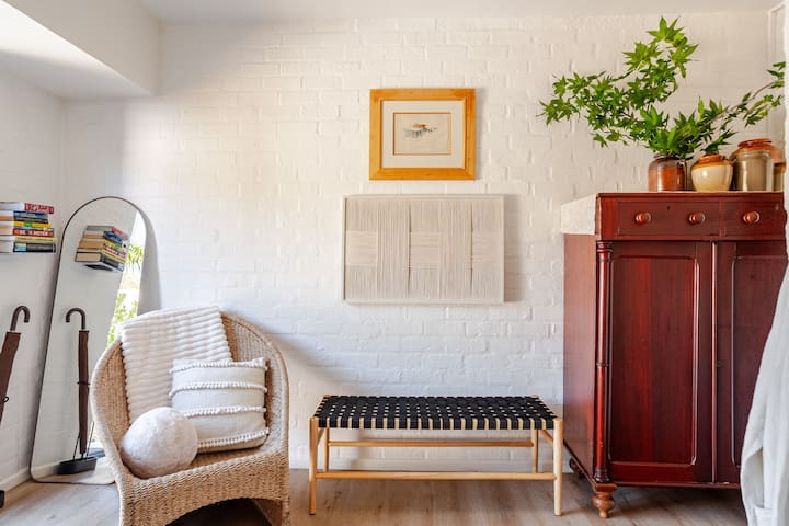 Comfy Double Bed: Cozy Room On Stellenbosch Mtn - 스텔렌보스