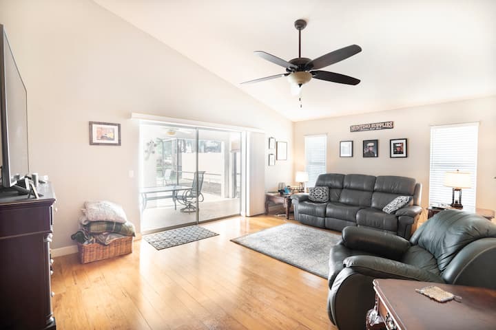 Cheerful One Bedroom With Pool - Venice, FL