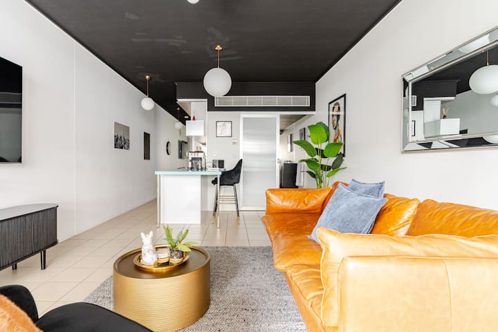 Stylish Studio W/ Free Parking|75”tv | 65”tv - 布里斯班