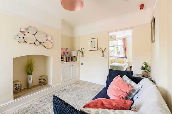 Stunning One Bedroom Garden Flat In Quiet Area. - Coventry