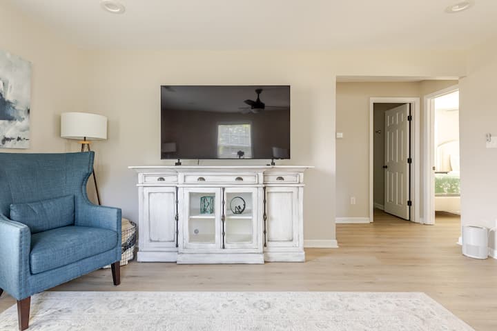The Bungalow On Saint Clair - Somerville, AL