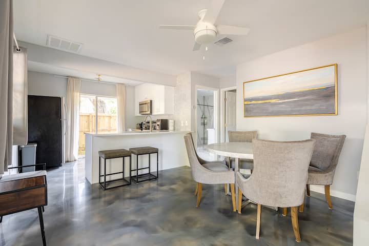 Great Location + Pickleball / Basketball Court! - Orlando, FL