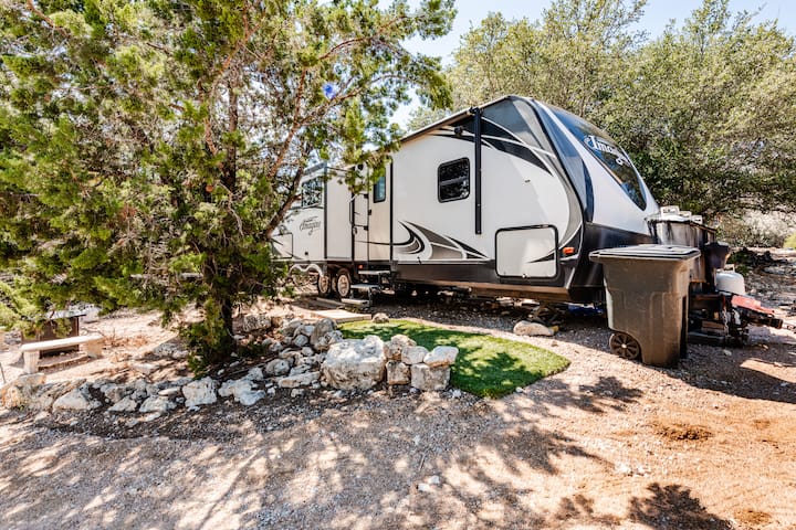 Updated ! Luxury Rv At Lake Travis - Lakeway, TX