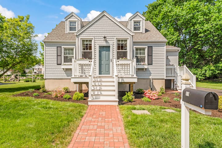 The Seaport Bridgeman - Walk To Downtown Mystic ! - Mystic, CT