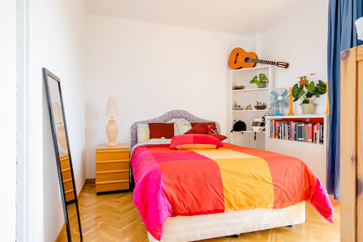 Habitación Iluminada, Acogedora, - Colmenar Viejo