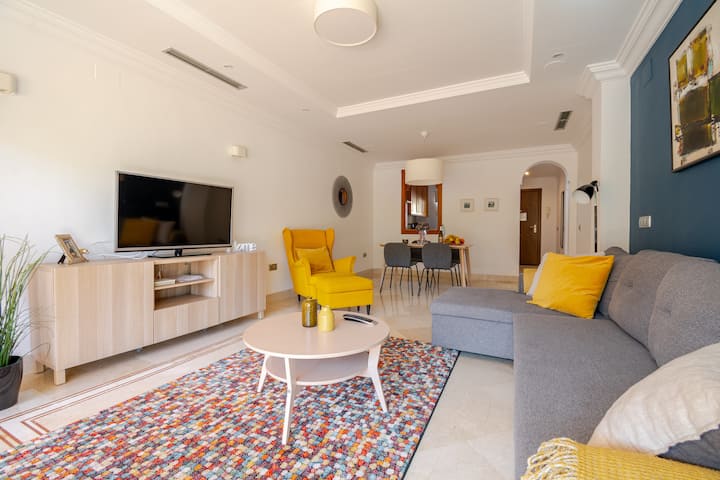 Aloha Hill Retreat – Luxury Apartment With Pool - Marbella