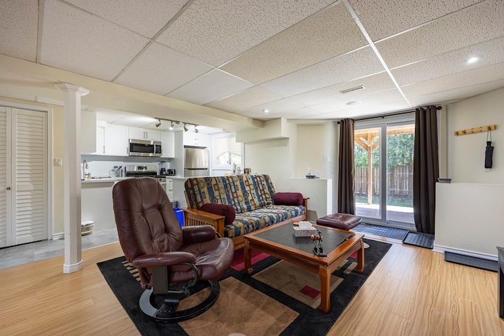 Your Private Guest Suite - Ajax